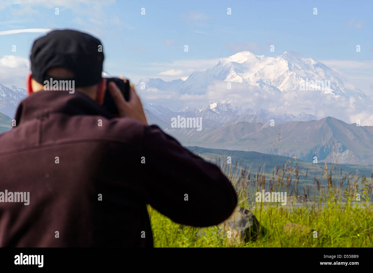 Tourists view Mt. McKinley (Denali Mountain), highest point in North ...