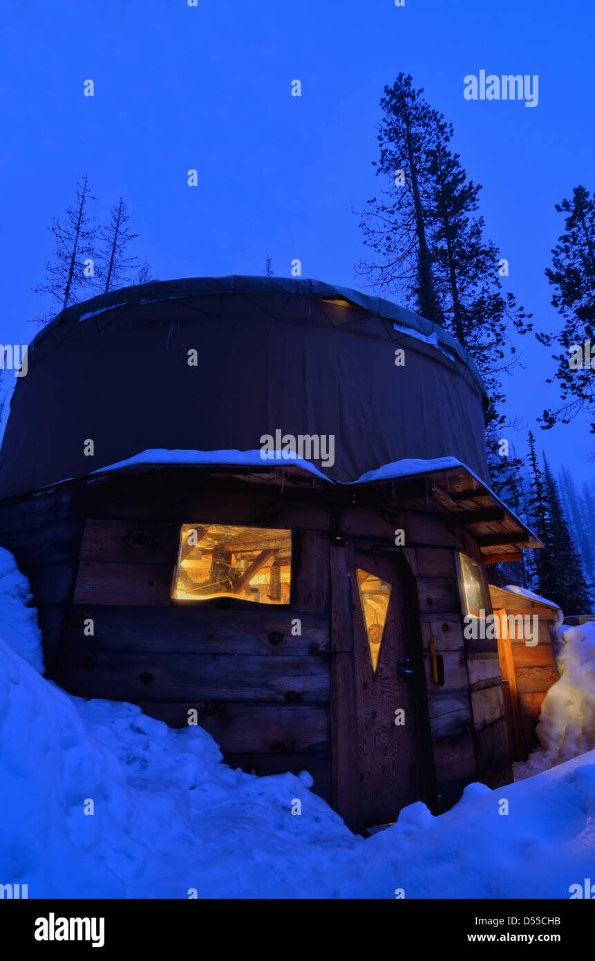 Ski yurt in Norway Basin night, Wallowa Mountains, Oregon Stock Photo ...
