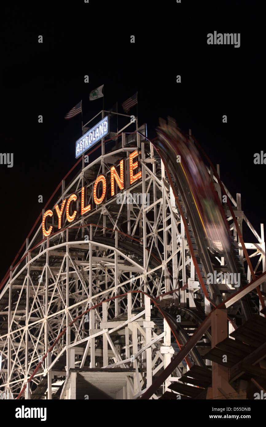 CYCLONE ROLLER COASTER (©VERNON KEENAN 1927) ASTROLAND AMUSEMENT PARK ...