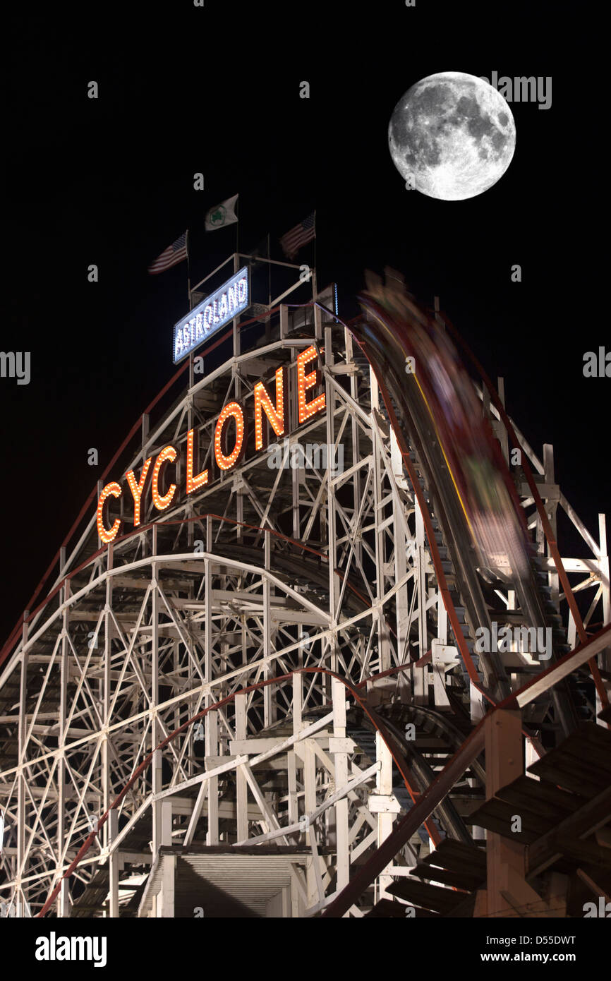 CYCLONE ROLLER COASTER (©VERNON KEENAN 1927) ASTROLAND AMUSEMENT PARK ...