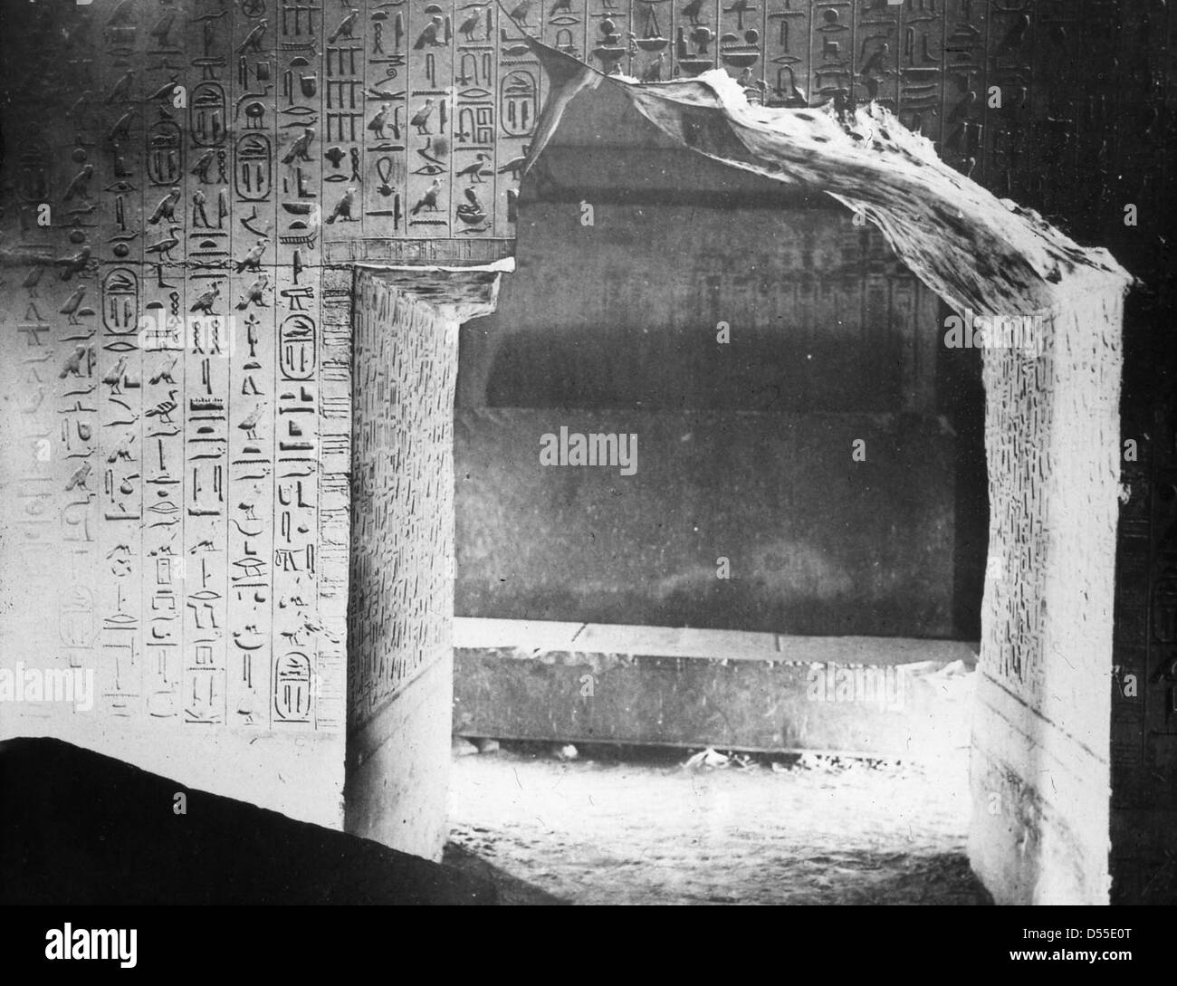 Pyramid egypt chamber Black and White Stock Photos & Images - Alamy