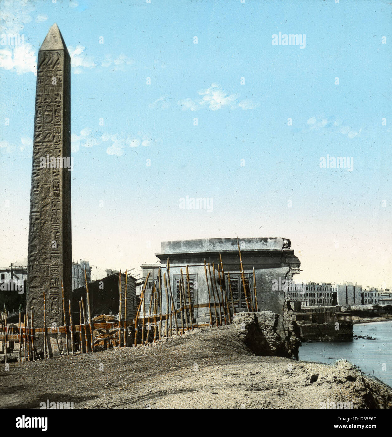 Cleopatras needle egyptian obelisk hi-res stock photography and images ...