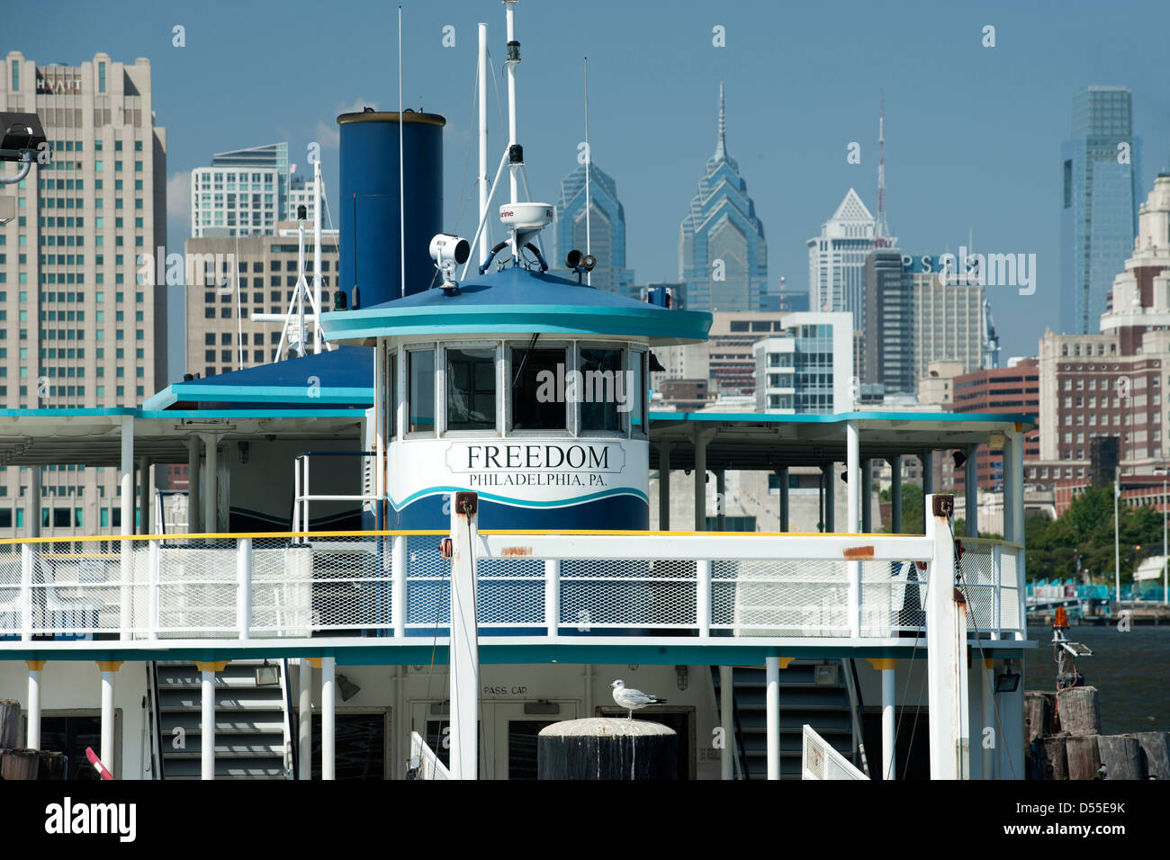 FREEDOM FERRY BOAT DOWNTOWN PHILADELPHIA PENNSYLVANIA SKYLINE CAMDEN ...