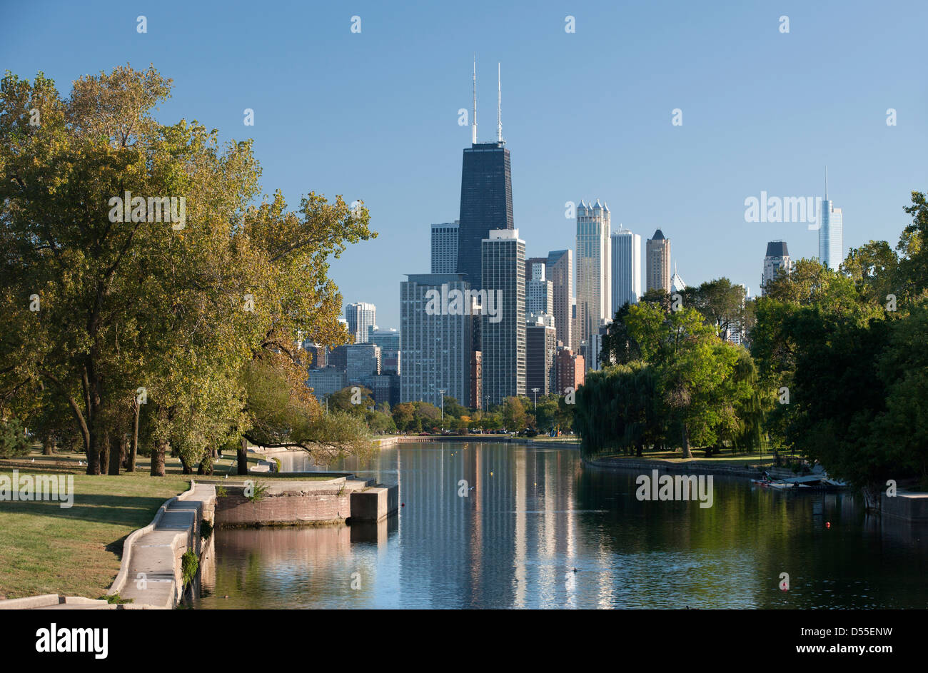 DOWNTOWN SKYLINE DIVERSEY HARBOR LINCOLN PARK CHICAGO ILLINOIS USA ...