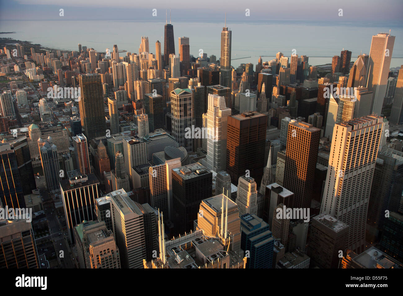 DOWNTOWN LOOP SKYLINE CHICAGO ILLINOIS USA Stock Photo - Alamy
