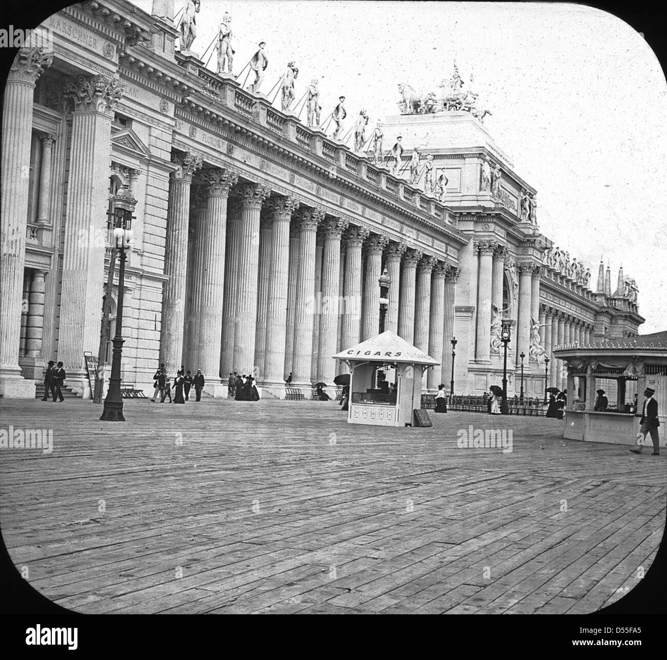 A view of the Peristyle at the 1893 World's Columbian Exposition in ...
