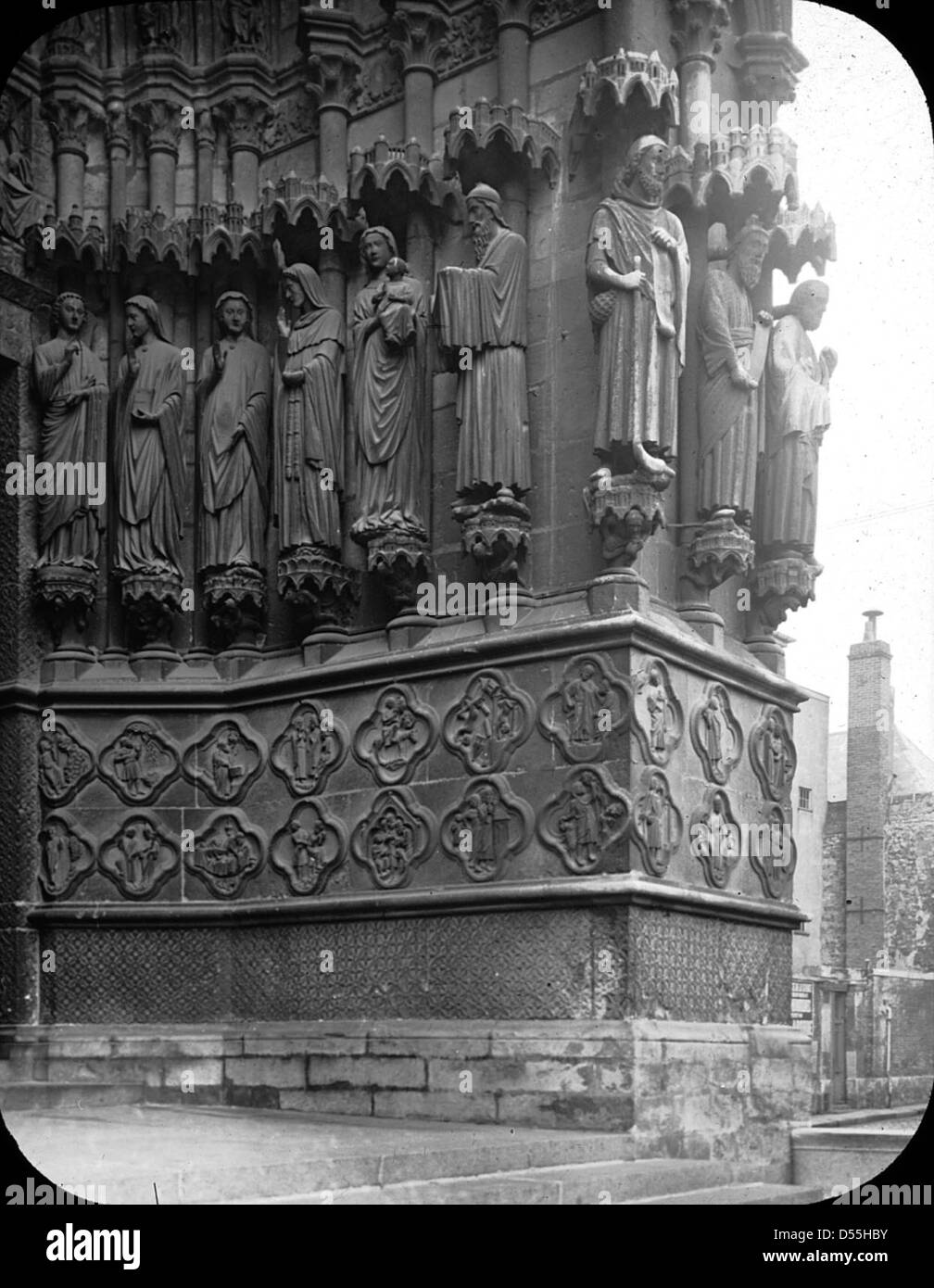 Gothic cathedral facade intricate Black and White Stock Photos & Images ...