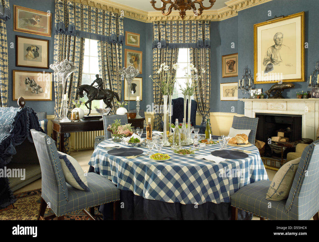 grand manor house breakfast room Stock Photo - Alamy