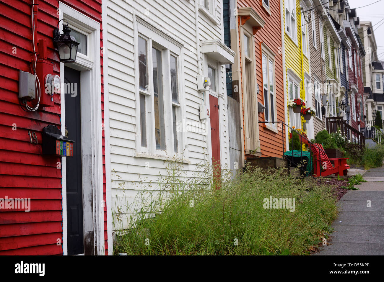 Row houses st johns newfoundland hi-res stock photography and images ...