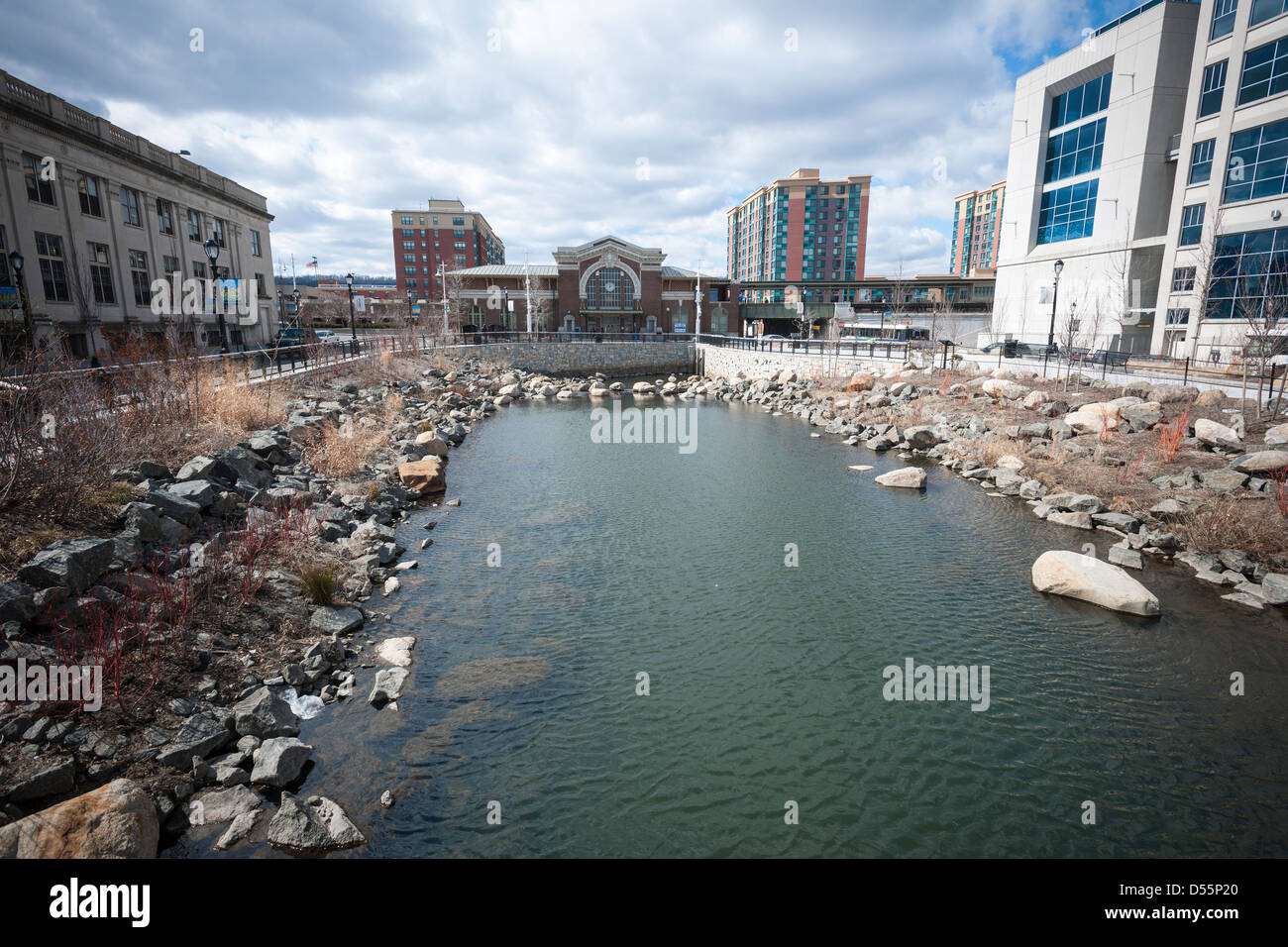 Van der Donck Park and the Saw Mill River are seen in the City of ...