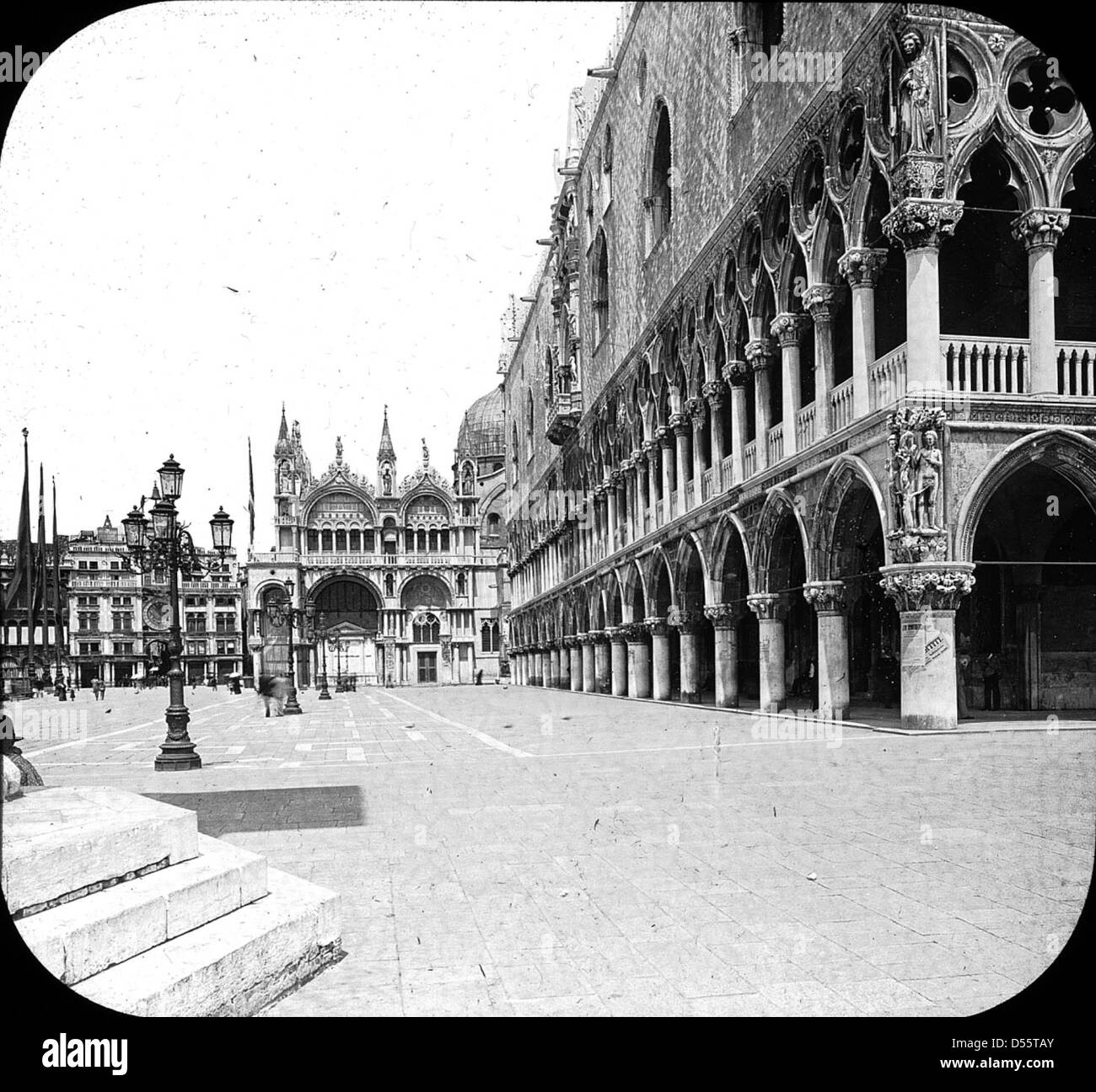 A photograph of the Palazzo Ducale (Doge's Palace) in Venice, Italy ...