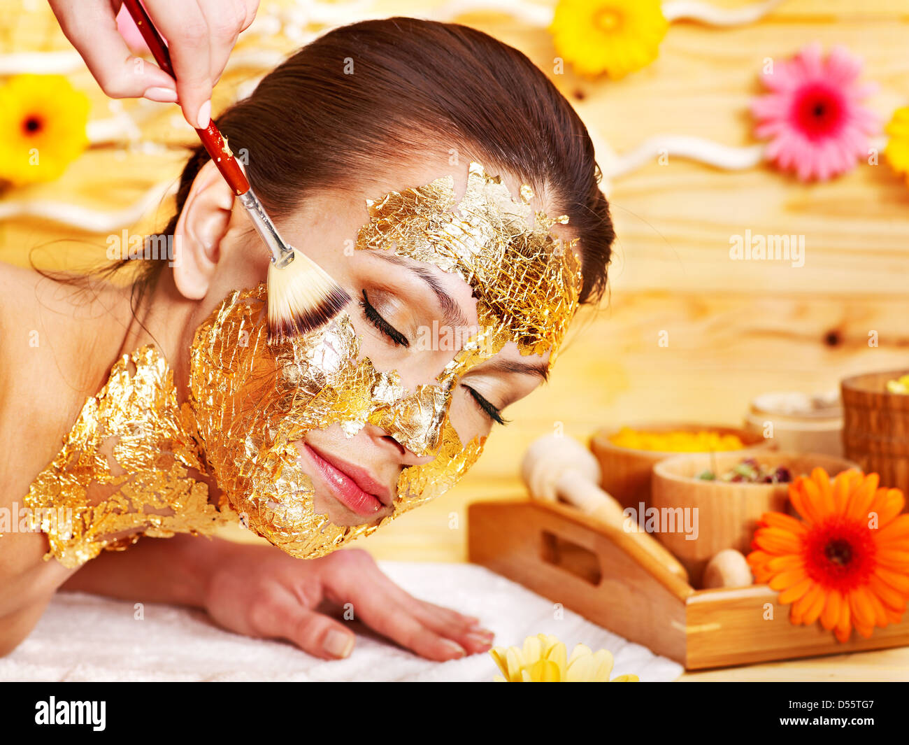 Gold facial mask hi-res stock photography and images - Alamy