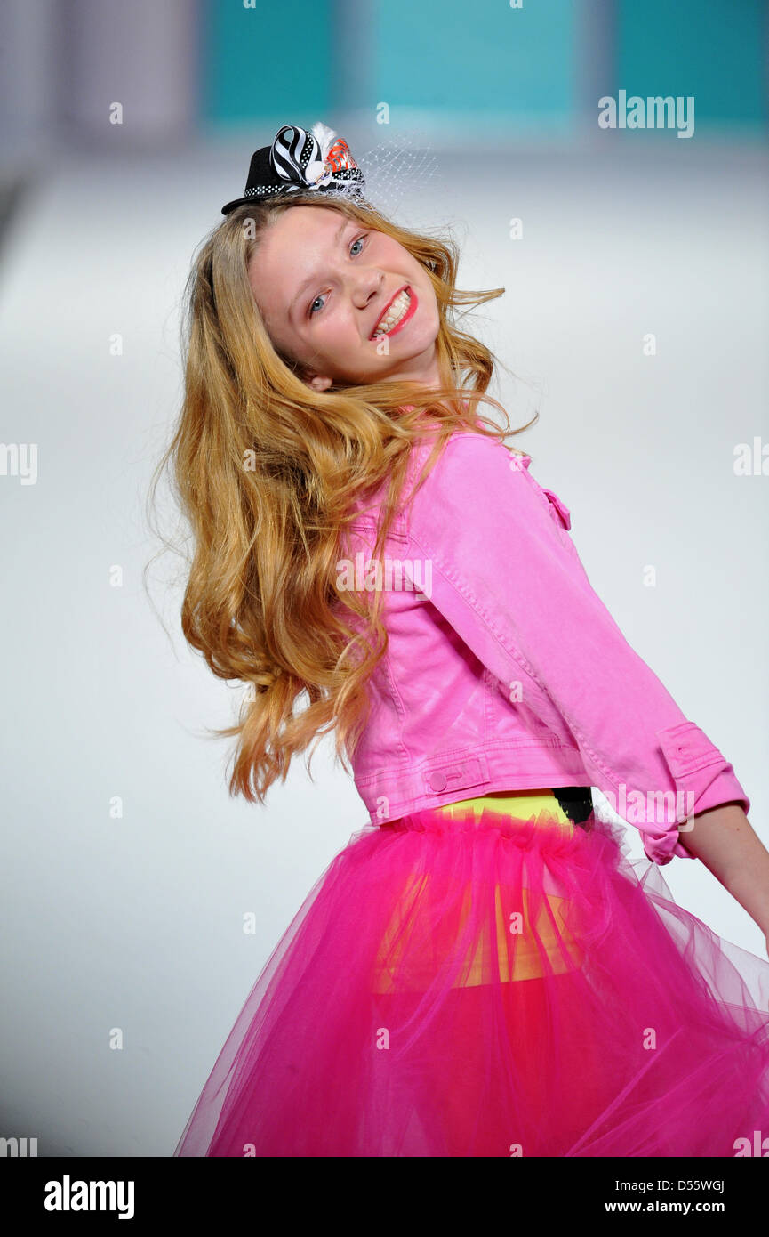 Los Angeles - March 13: A child model walks the runway at the Hollywood ...