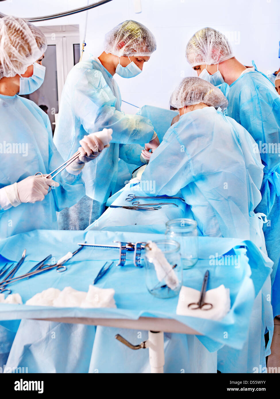 Team surgeon in operating room Stock Photo - Alamy