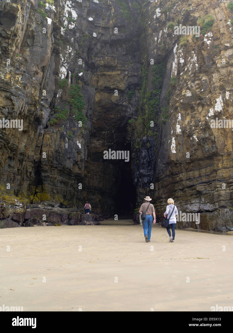 Outside Cathedral Caves, Waipati Beach, Catlins, near Papatowai, Clutha ...