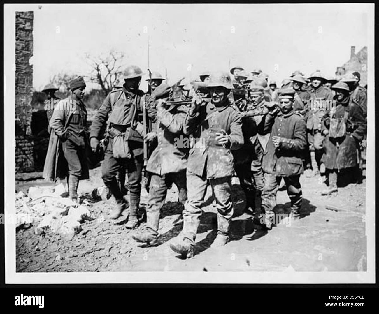 Machine gun crew hi-res stock photography and images - Alamy