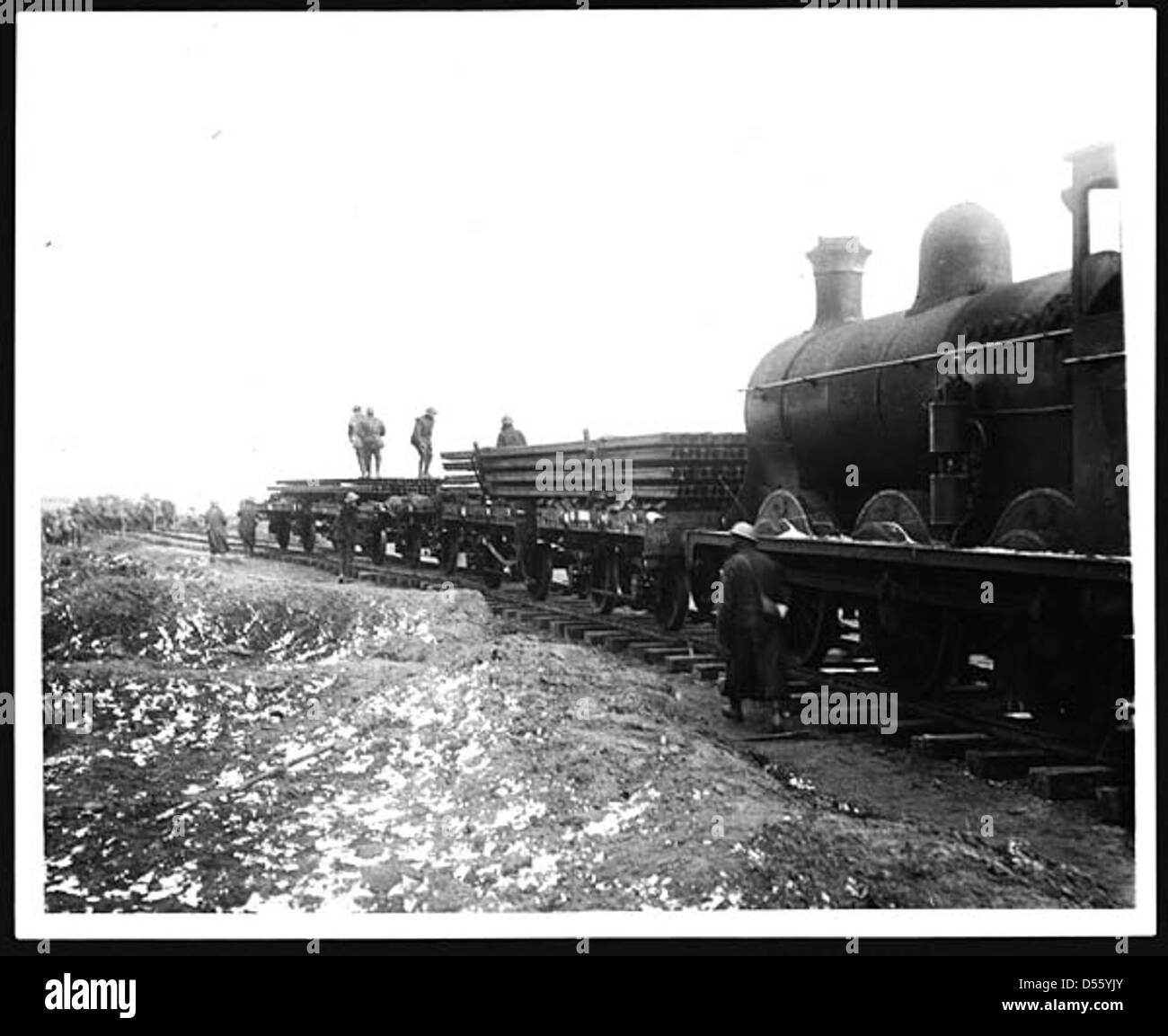Soldiers following up the German forces (Boche) and securing newly ...