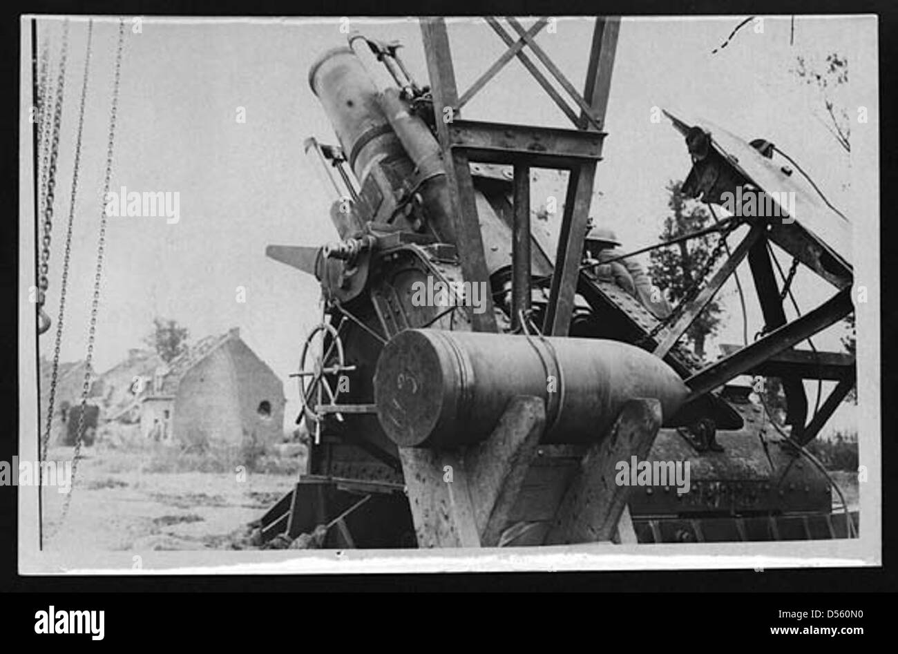 Heavy howitzer hi-res stock photography and images - Alamy