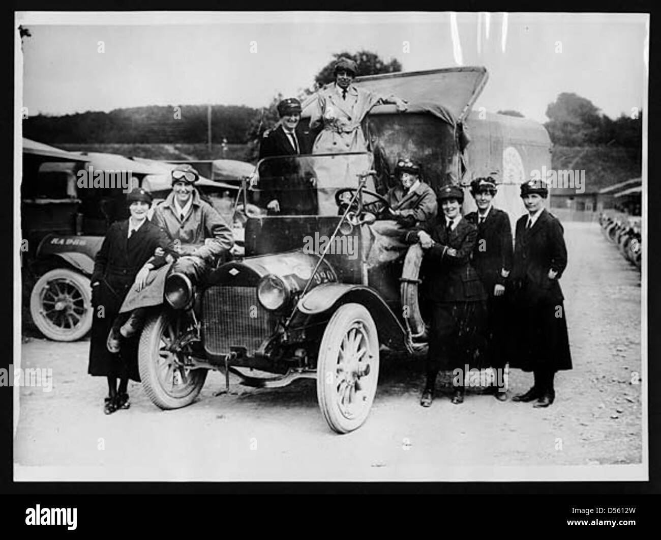 A group of women serving as ambulance drivers or Voluntary Aid ...