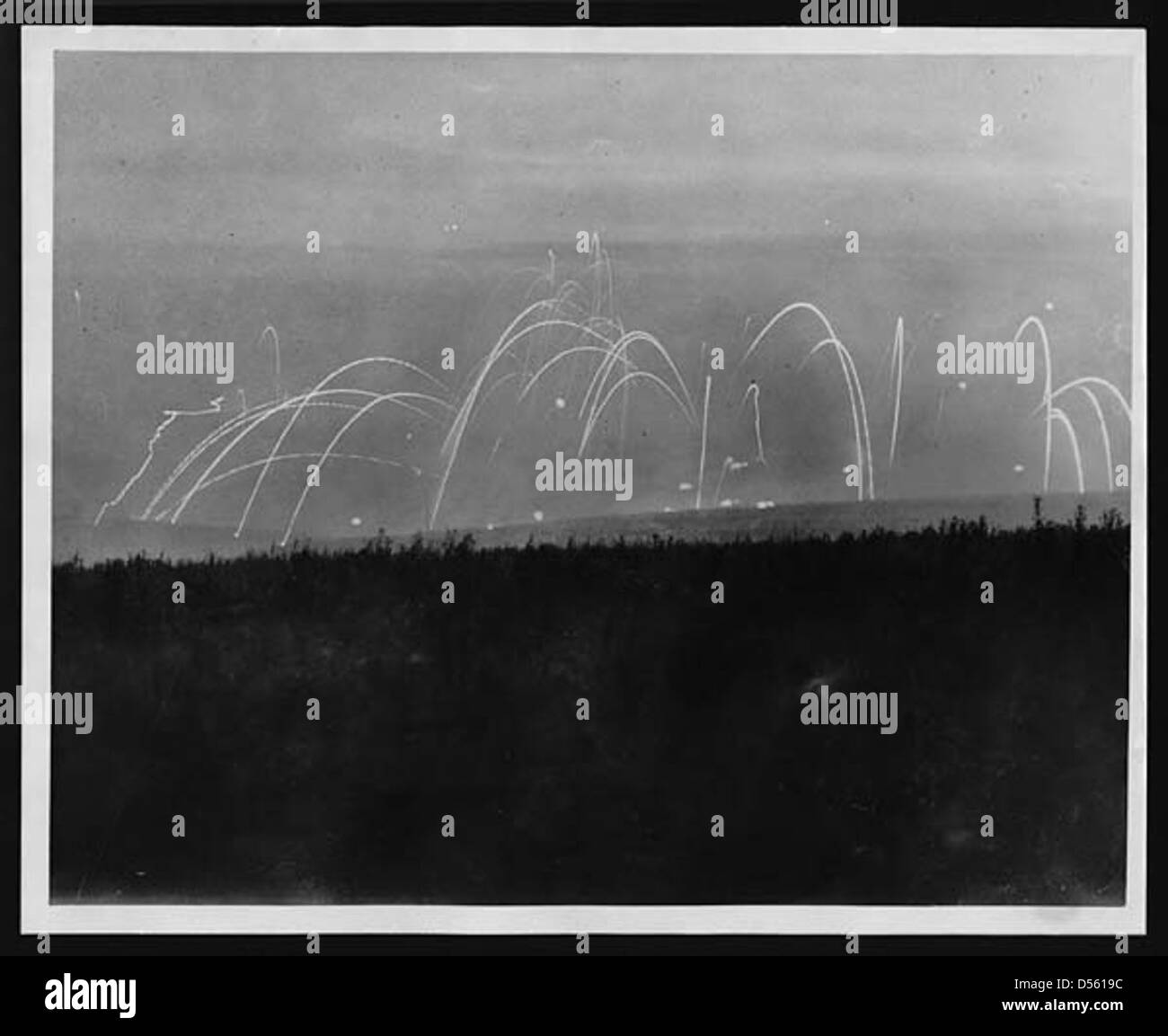 Darkness war Black and White Stock Photos & Images - Alamy