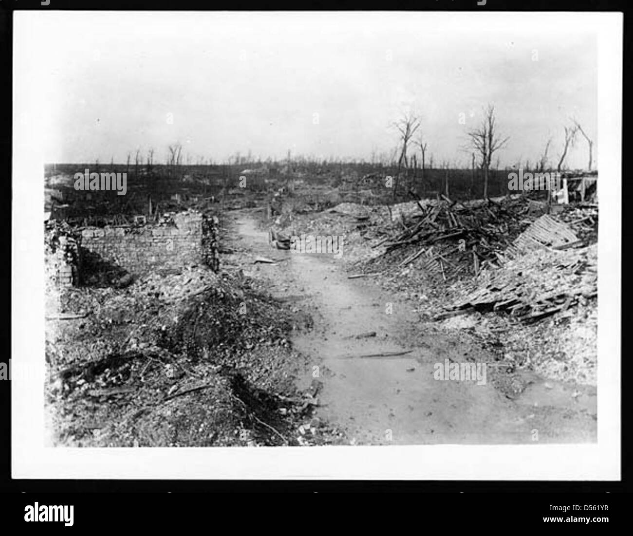 War soldier street Black and White Stock Photos & Images - Alamy