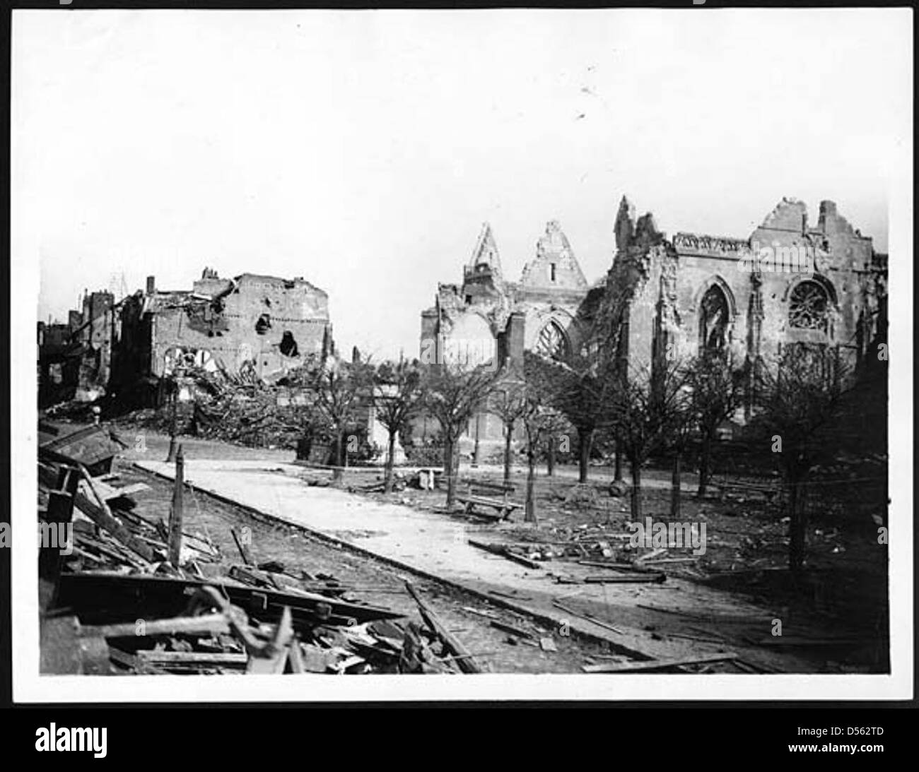 Peronne ruins hi-res stock photography and images - Alamy