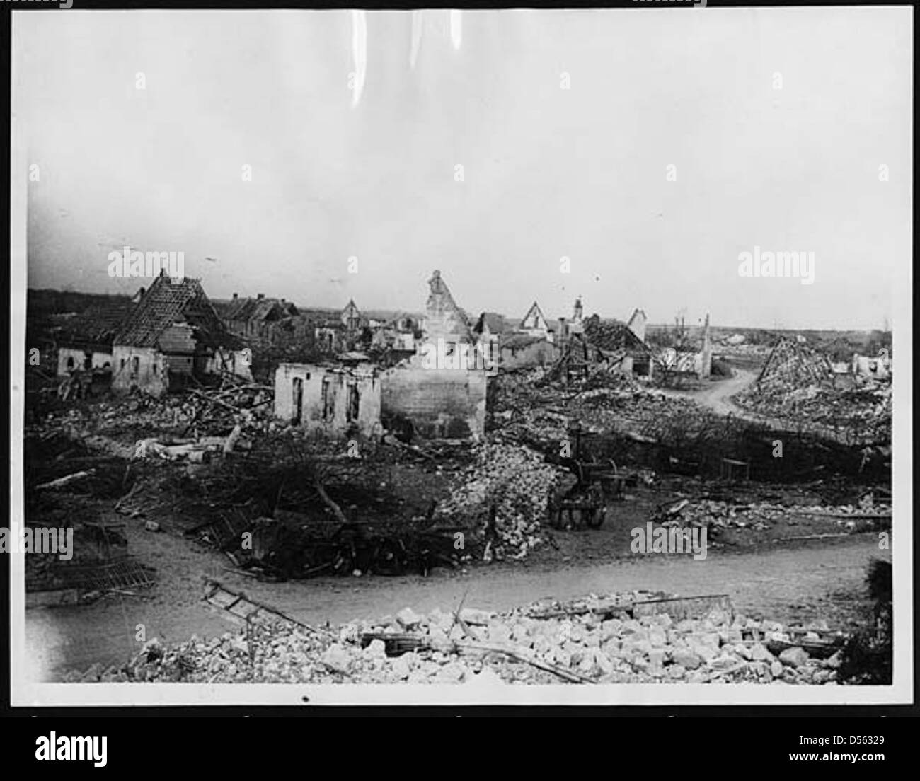 Destruction during ww1 Black and White Stock Photos & Images - Alamy