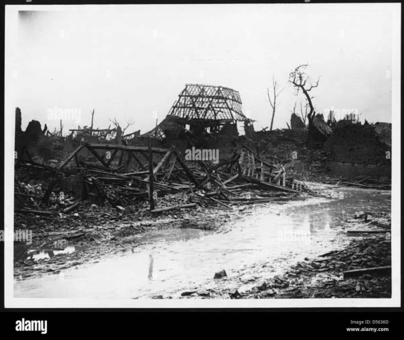 Front main street in Black and White Stock Photos & Images - Alamy