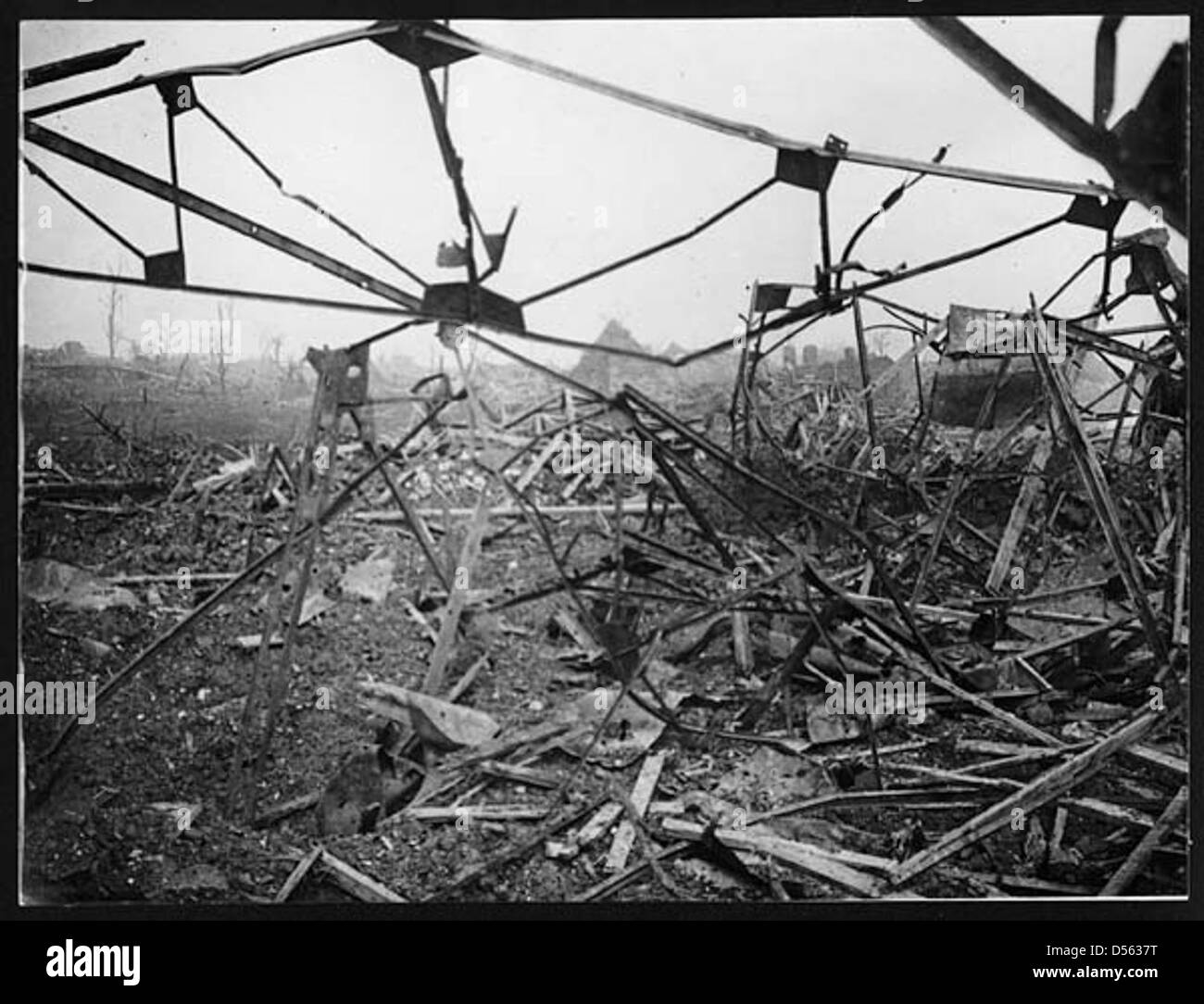 Artillery fire world war one hi-res stock photography and images - Alamy