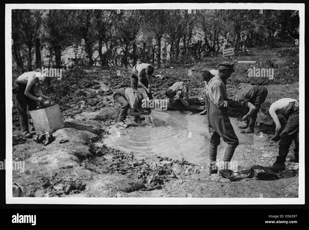 Soldiers washing during world hi-res stock photography and images - Alamy