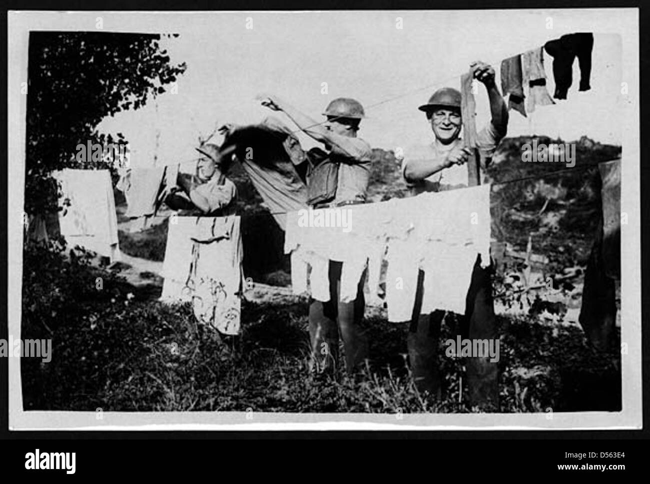 Soldiers are shown on a washing day by the Ypres-Comines Canal ...