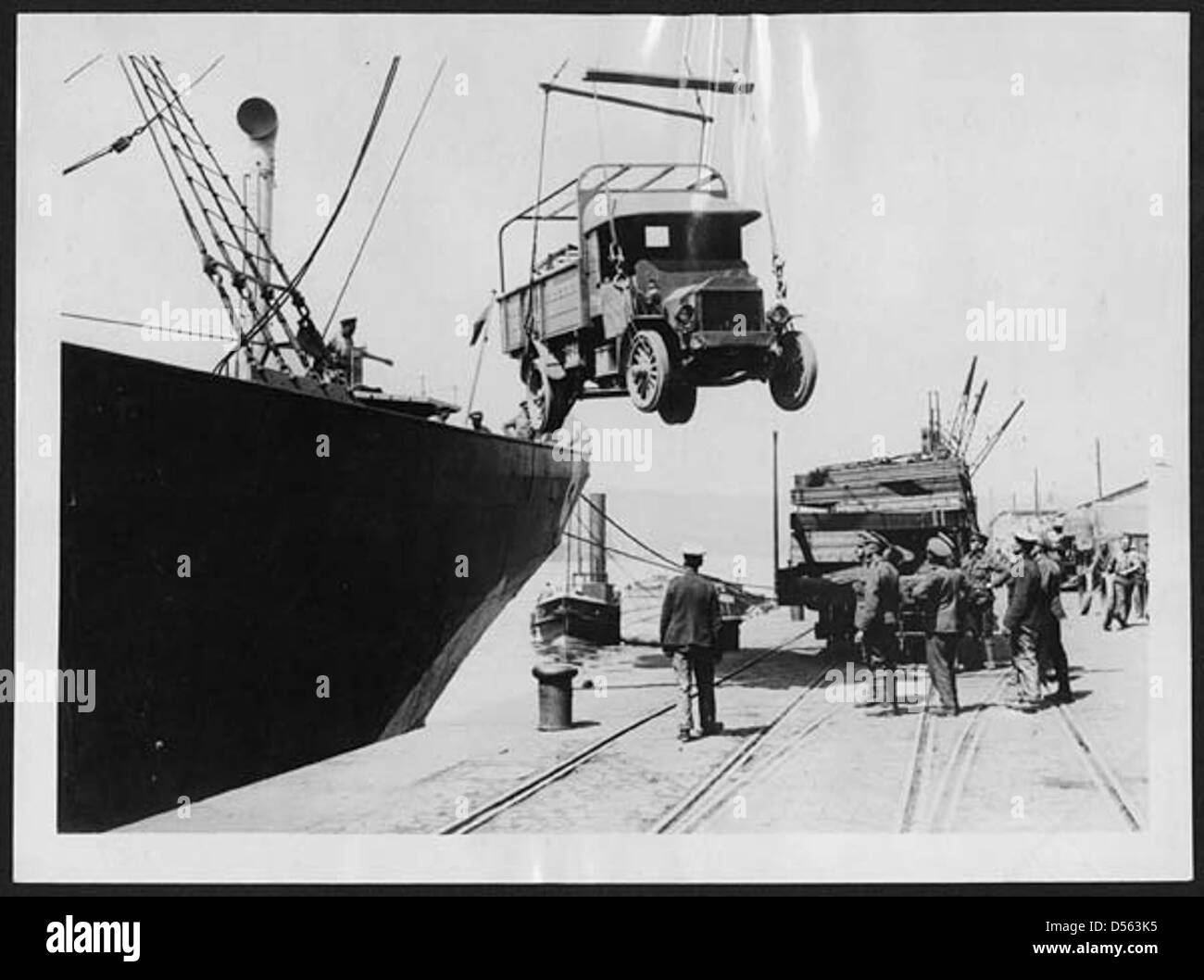 Army logistics hi-res stock photography and images - Alamy