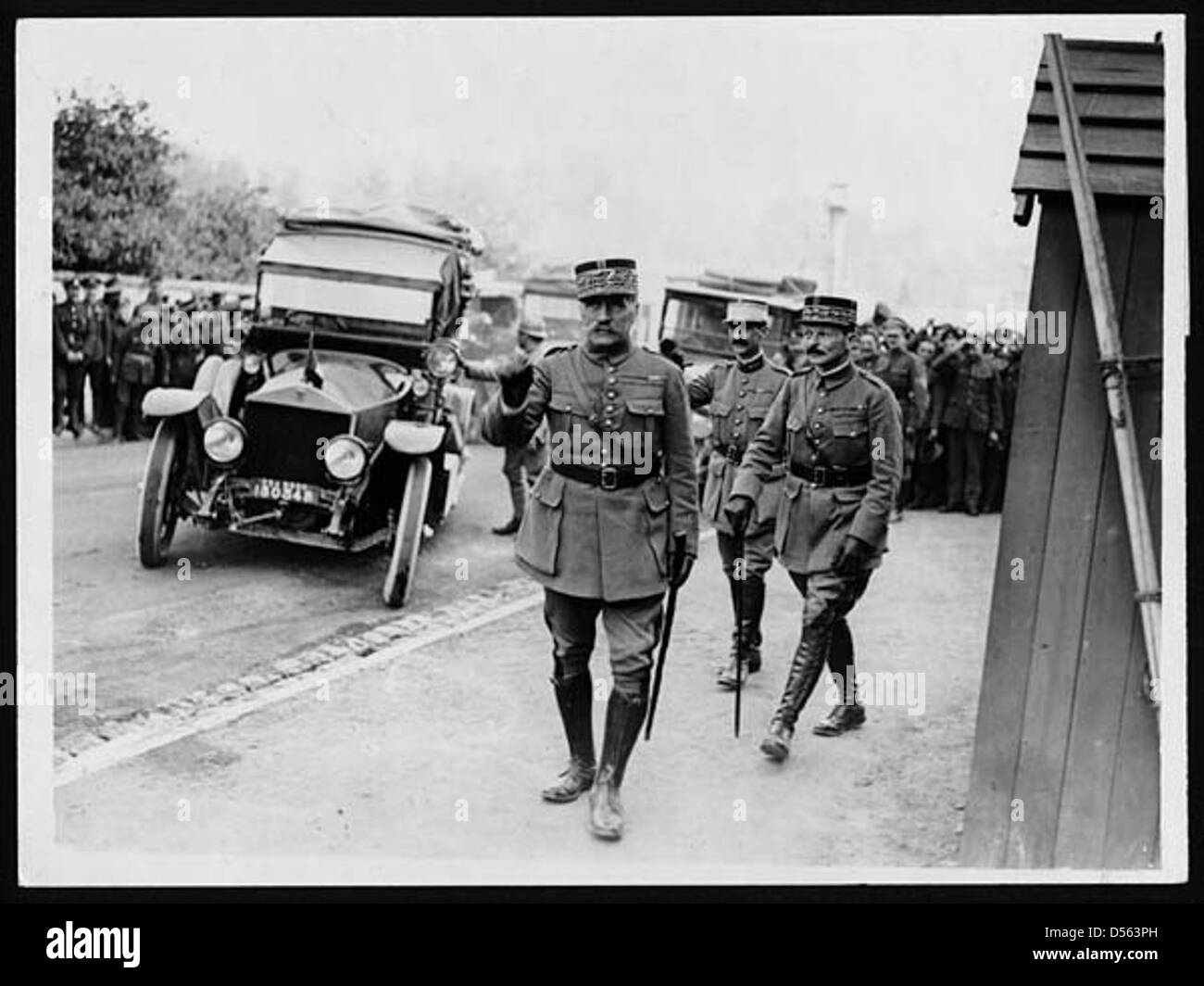Field Marshal Ferdinand Foch, the French military leader, meets with ...