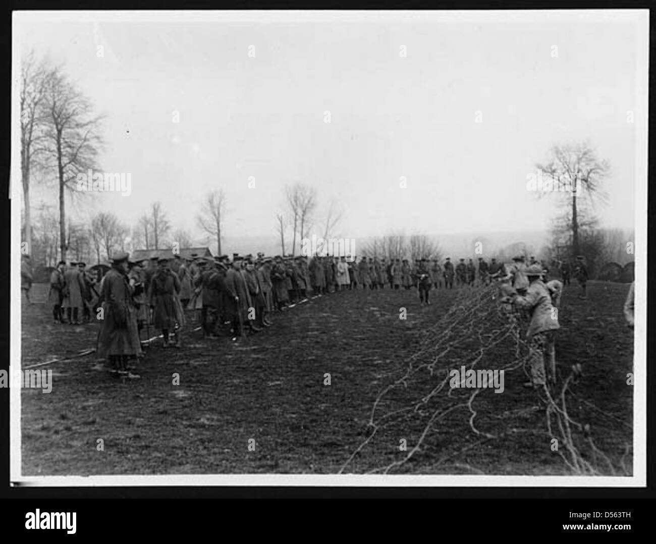 Ww1 battlefield barbed wire hi-res stock photography and images - Alamy