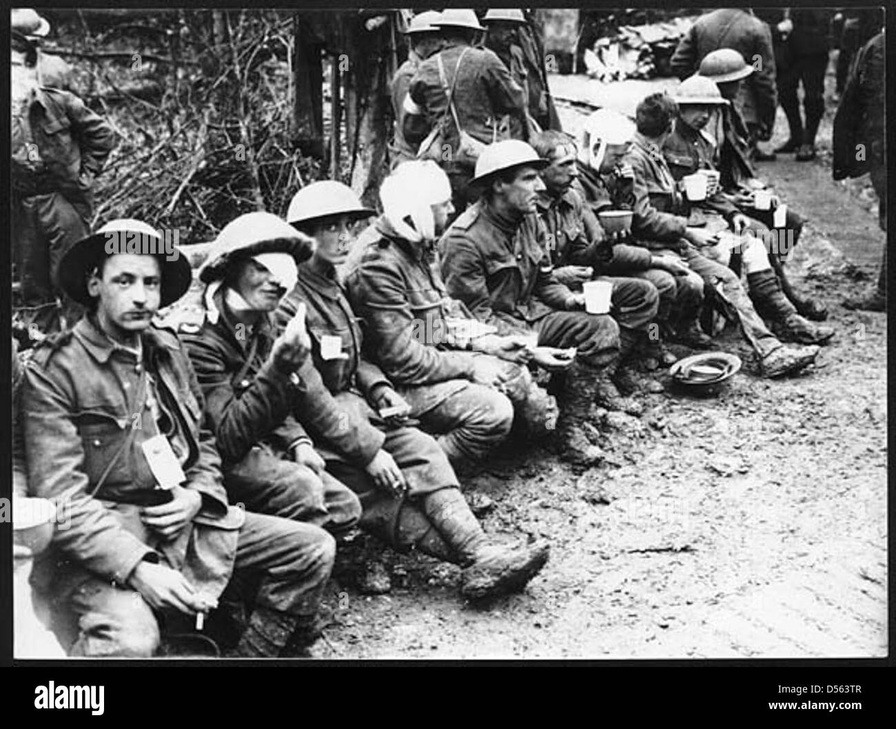 Wounded soldiers dressing station hi-res stock photography and images ...