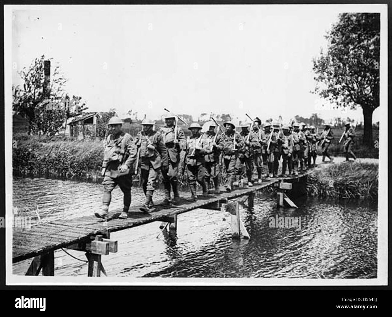 Soldier shift Black and White Stock Photos & Images - Alamy