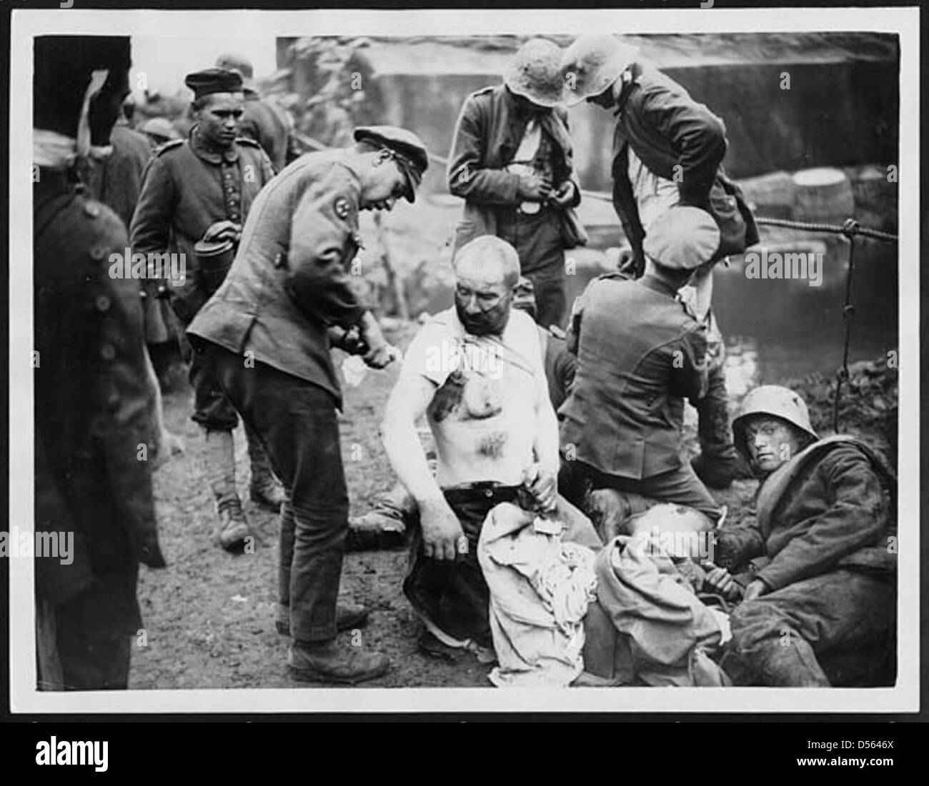 Medical care during ww1 Black and White Stock Photos & Images - Alamy