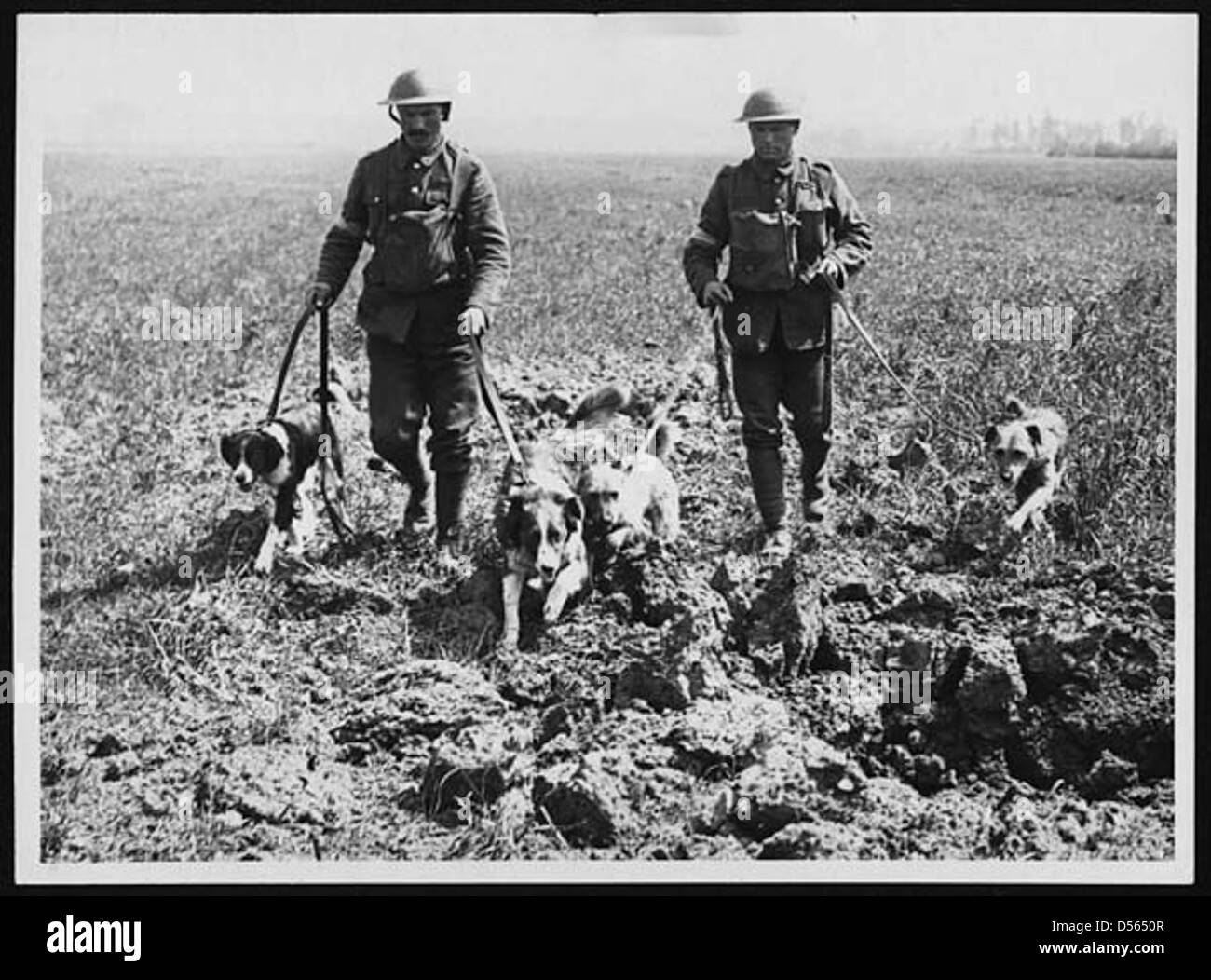 Frontline communications Black and White Stock Photos & Images - Alamy