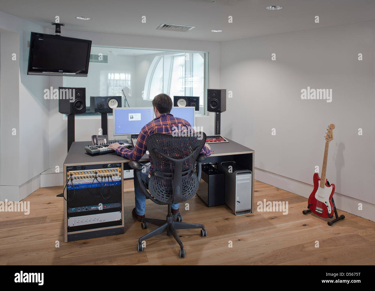 Soundtree Recording Studios, London, United Kingdom. Architect: Ben ...