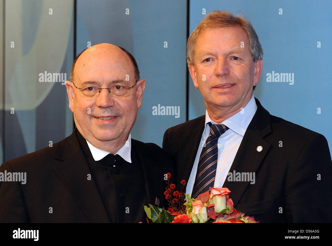 Nikolaus Schneider (L), newly elected chairman of Evangelical Church in ...