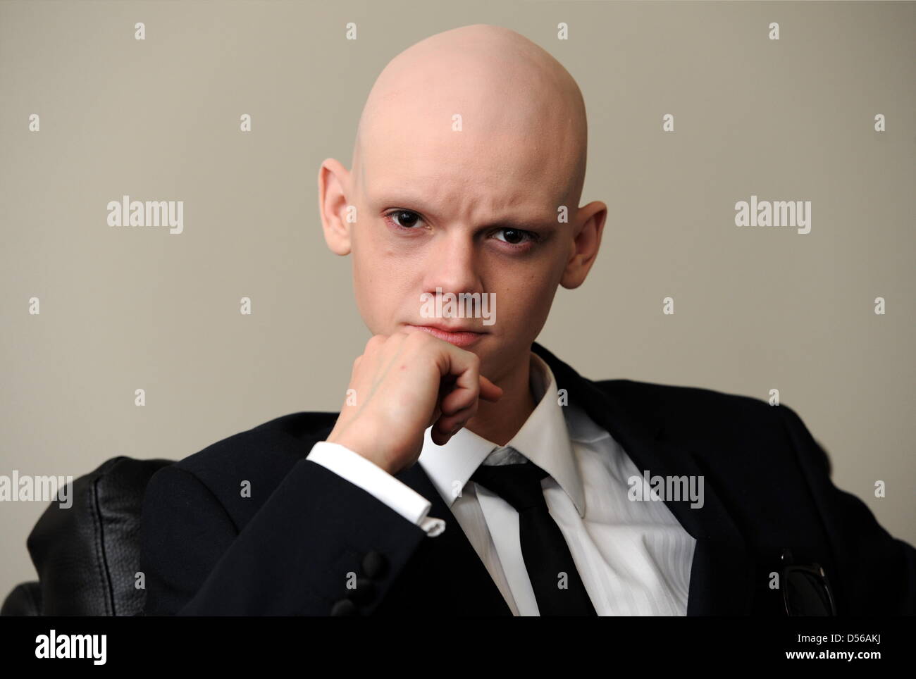 Thomas brodie sangster hi-res stock photography and images - Alamy