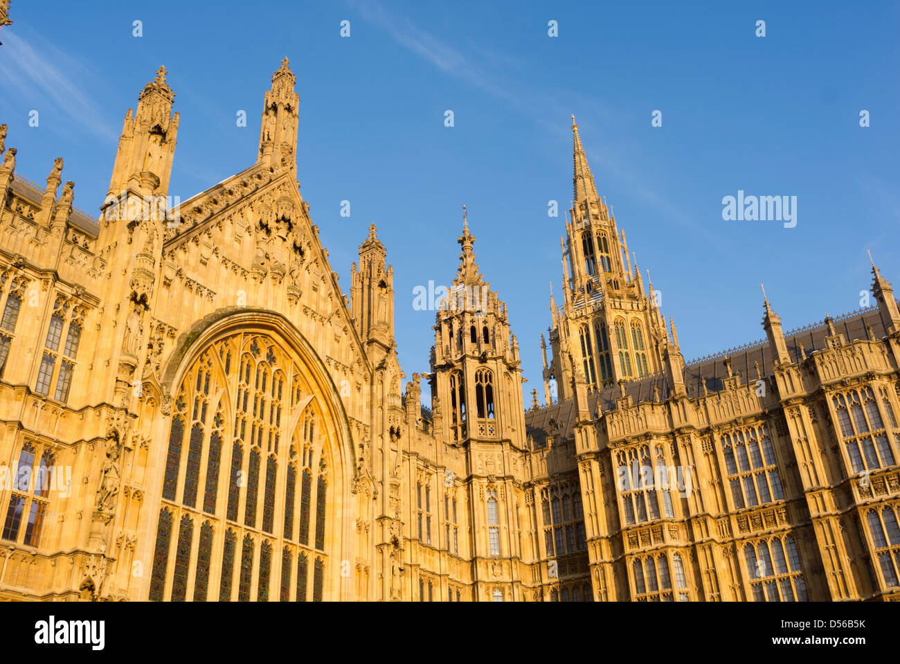 London houses of parliment hi-res stock photography and images - Alamy