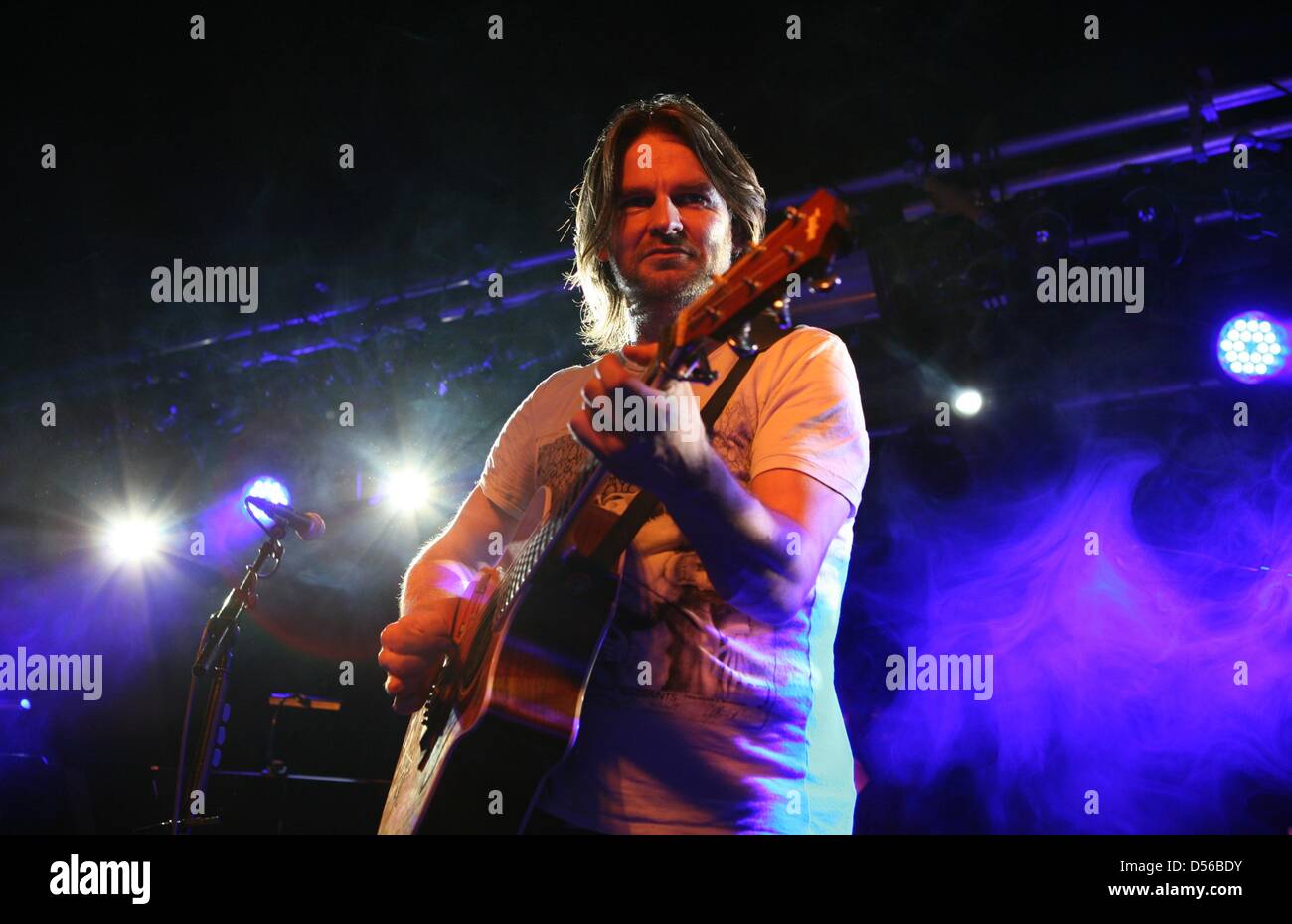 Scottish singer Ray Wilson, formerly singer of Stiltskin and Genesis ...