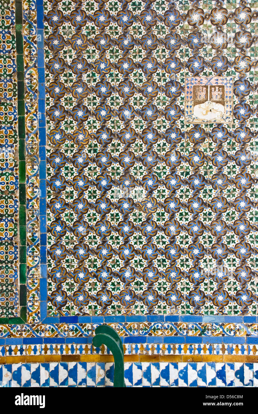 Decorative ornate Azulejos ceramic tile pattern design Casa de Pilatos ...