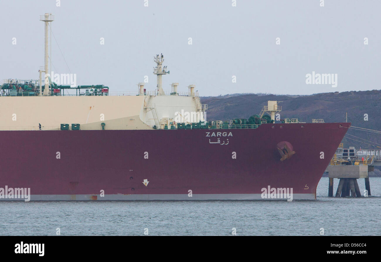 Giant Tanker High Resolution Stock Photography and Images - Alamy