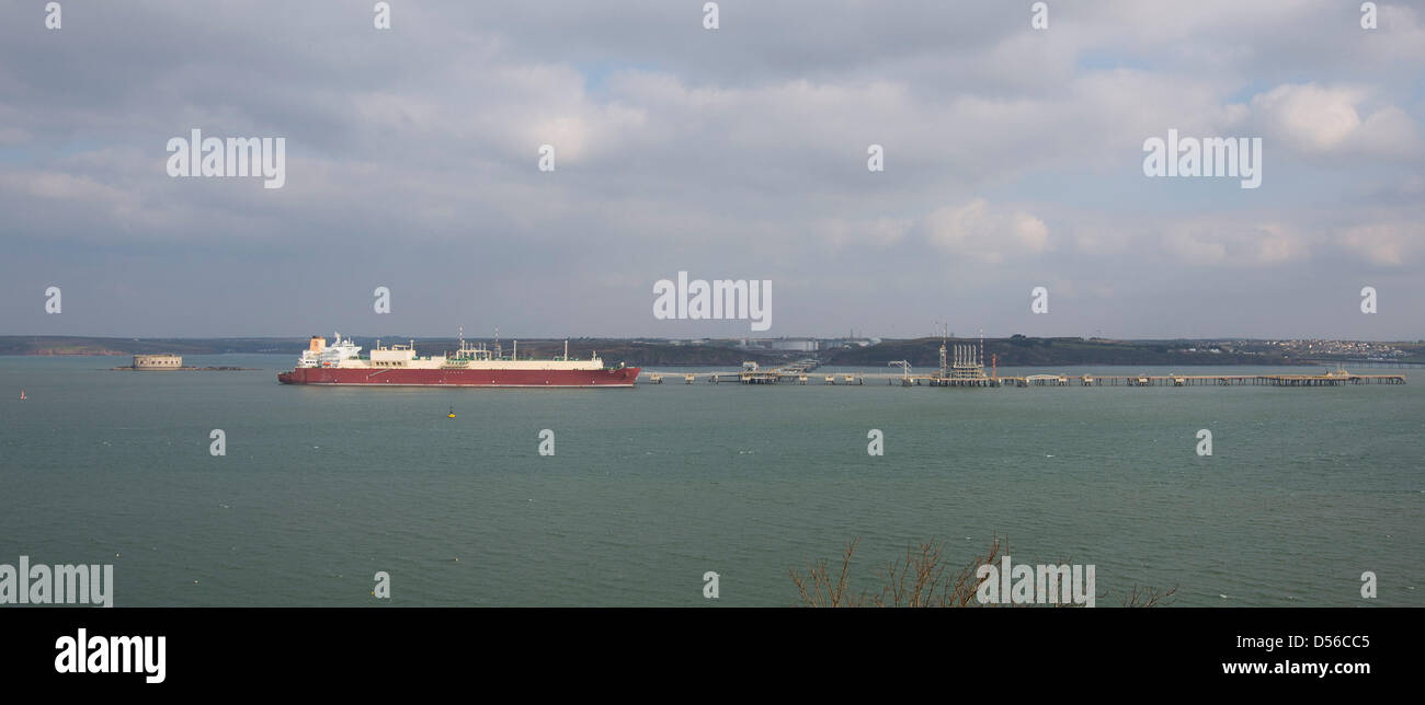 South Hook Liquefied Natural Gas Terminal High Resolution Stock ...