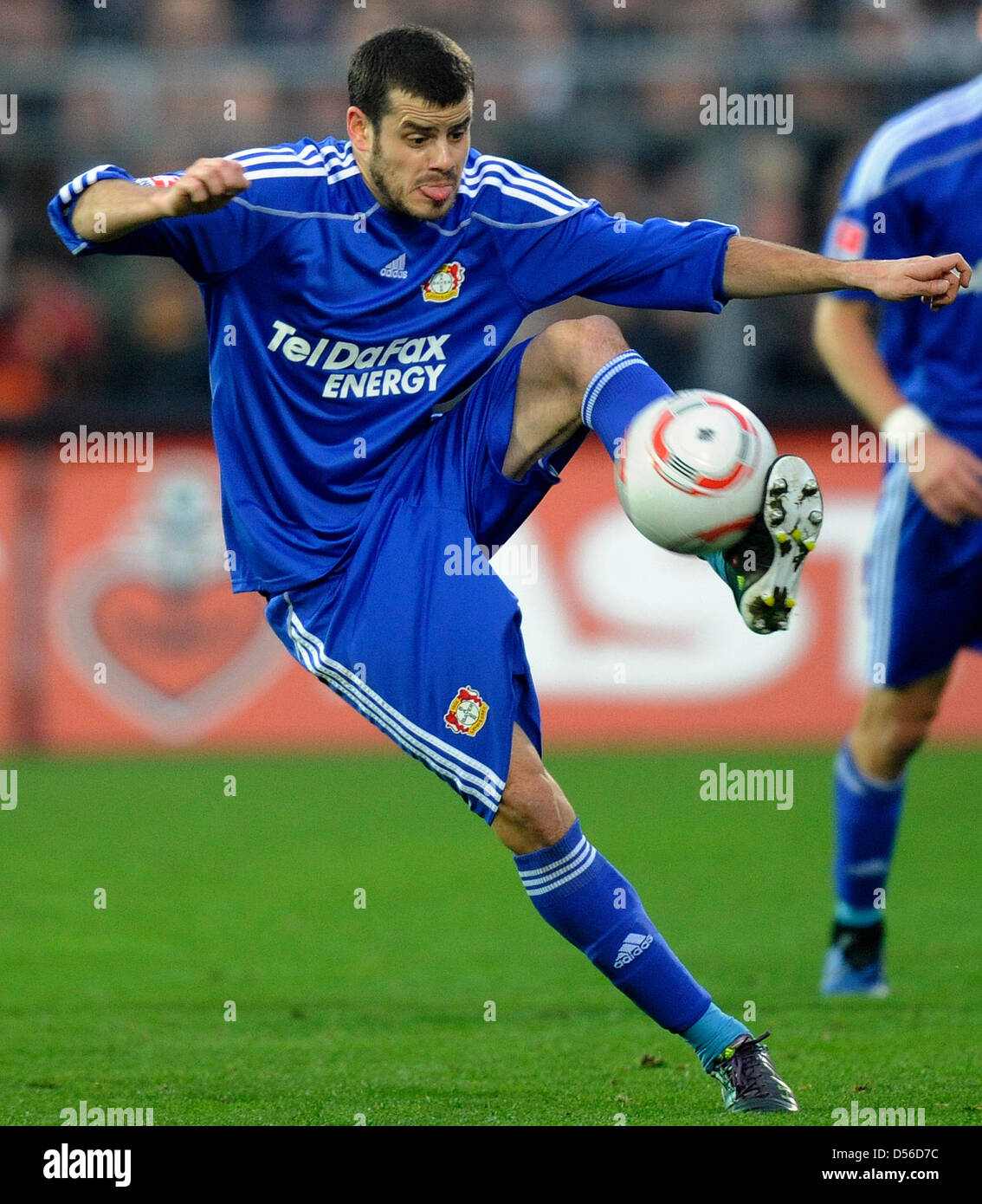 Leverkusen's Tranquillo Barnetta controls the ball during German ...