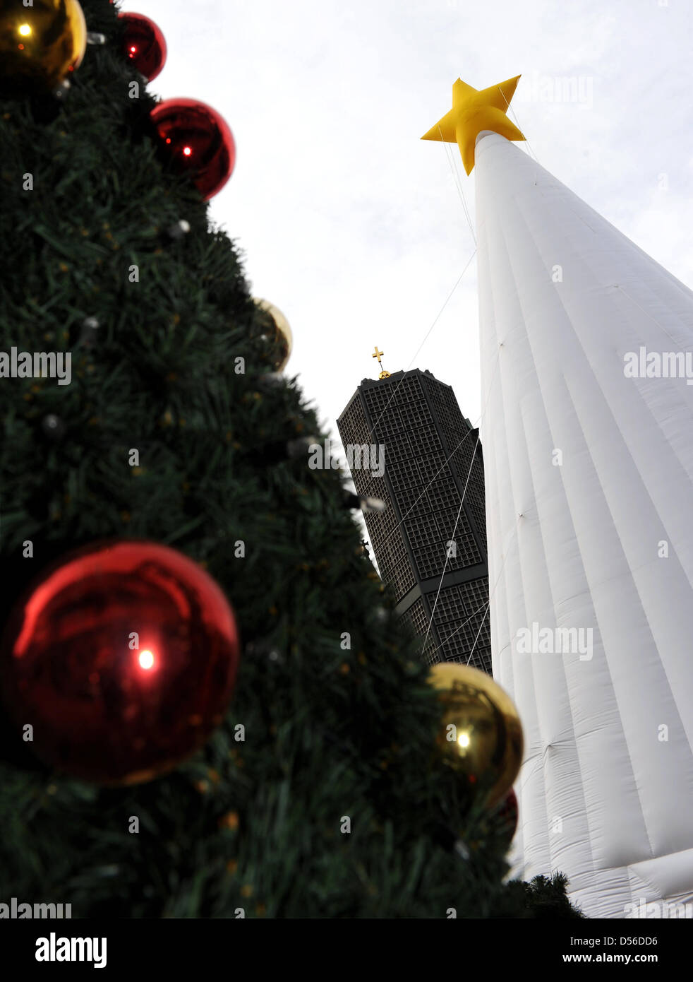 Floatable hi-res stock photography and images - Alamy