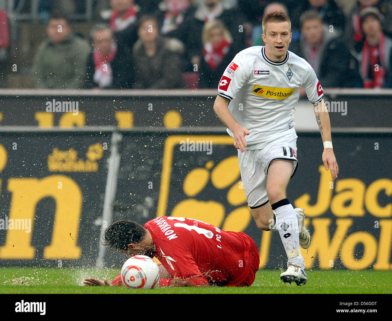 Cologne's Milivoje Novakovic (L) and Moenchengladbach's Marco Reus (R ...