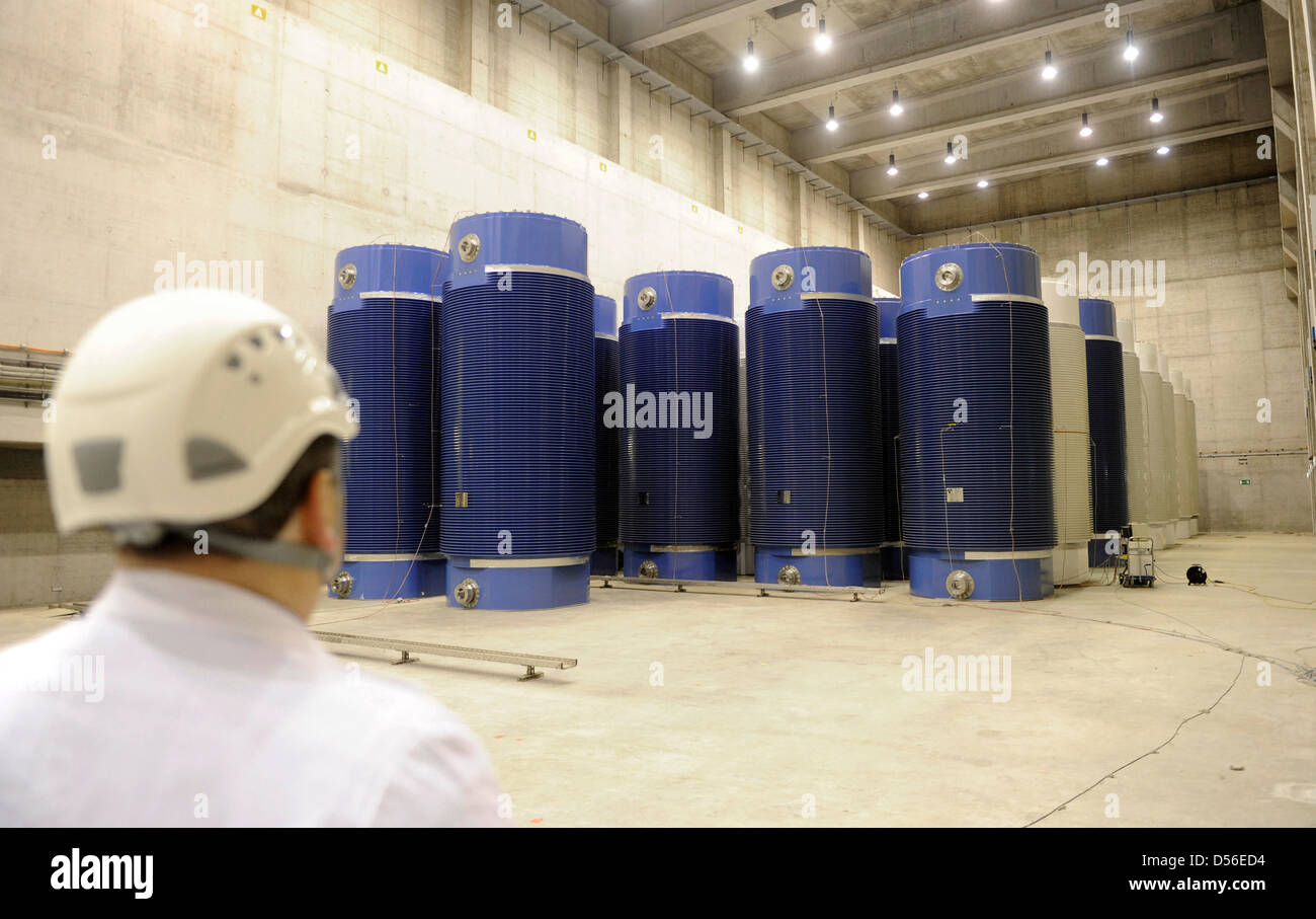 34 Castor nuclear storage casks are deposited at the interim storage ...